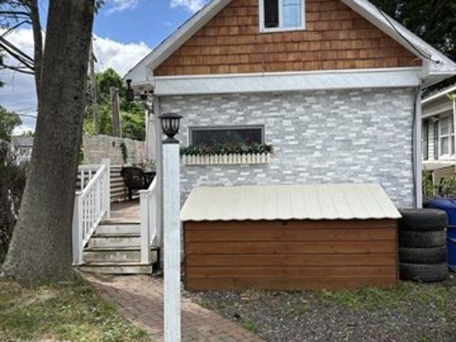 A Rose Ln, Worcester, Property For Sale
