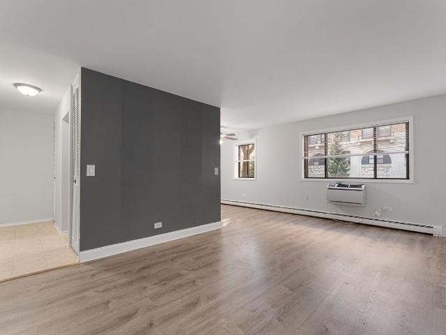 A Stone Beauty in Edgewater! 2 Bedroom Apartment for Rent at 6201 N Kenmore Ave, Chicago, IL 60660 Edgewater