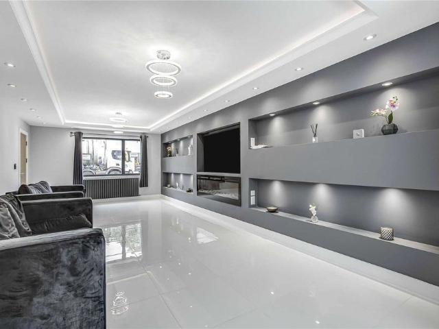 A stunning, modern five bedroom house in an enviable location off the A3 moments from Richmond Park