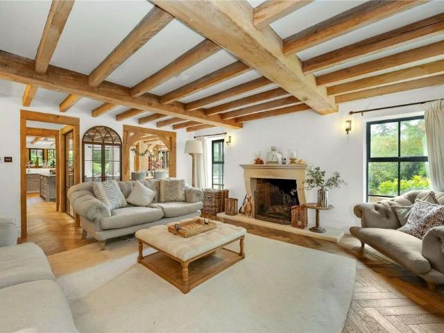 A stunning five bedroom detached character family home in Bagshot SHORT LET