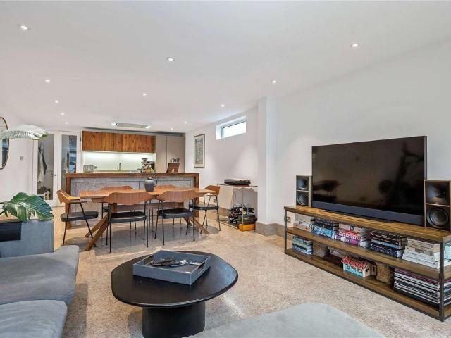 A stunning four bedroom, end of terrace home, set across three floors in a sought after Islington location