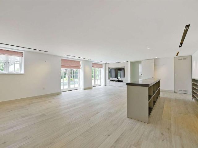 A stunning Grade II Listed country residence combining modern comfort with timeless rural charm