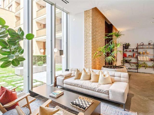 A stunning two bedroom apartment in the popular Barts Square