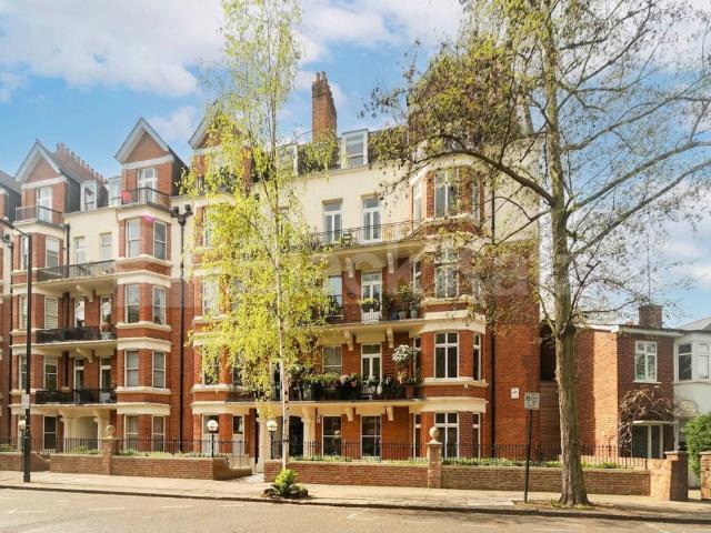 A stunning three bedroom apartment to rent within the highly sought after Wymering Mansions, set in the heart of Maida Vale
