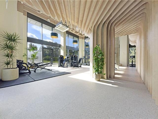 A stylish one bedroom apartment located within Wallbrook Gardens, a thriving community with on site gym and amenities