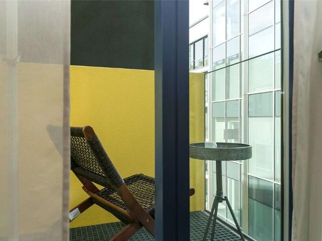 A stylish one bedroom apartment with a private balcony close to Covent Garden