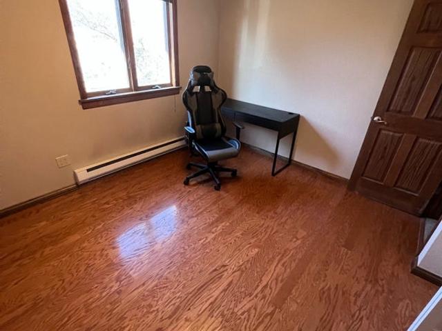 A Summer Place, Small Room