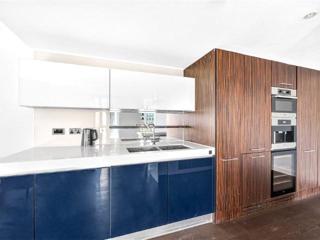 A super three double bedroom, two bathroom sixth floor with lifts apartment with a semi open air balcony off the reception, based in Pimlico. Minimum Tenancy Length: 12 months EPC rating: B | Council Tax Band