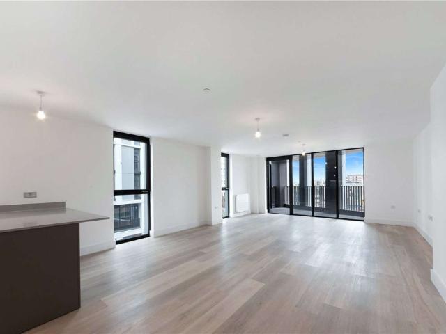A superb 3 bedroom apartment situated in the new Corn House Development