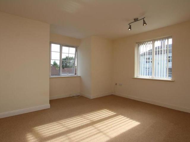 A superb two bedroom flat offered on an unfurnished basis. Available from July