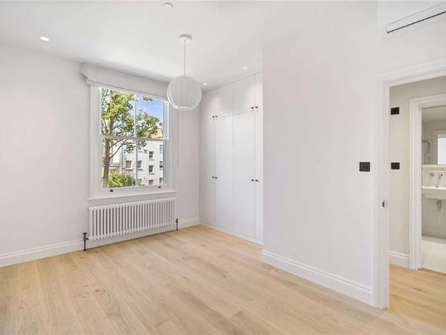 A superb first floor flat on a lovely street in Notting Hill