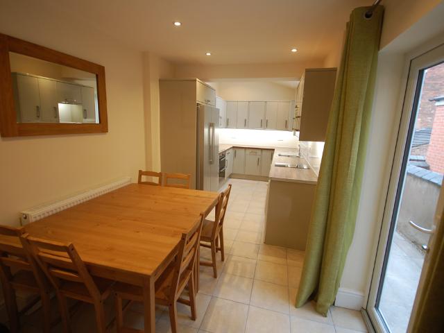 A Superb House Shareshare for Rent in Nottingham Room 1