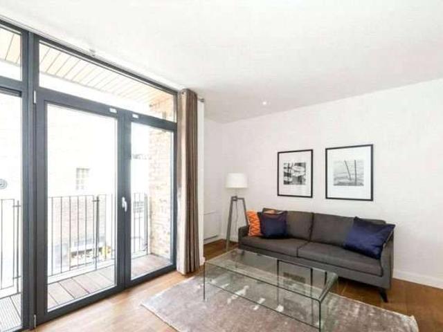 A superbly located 2 bedrooms mews house, in the Heart of Marylebone