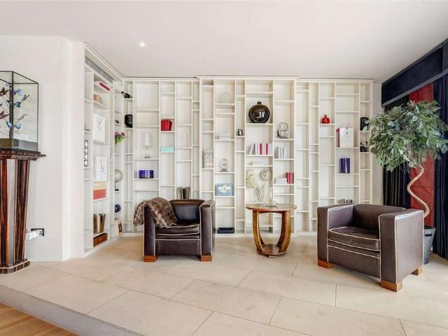 A sensational two bedroom apartment in a popular riverside development by Chelsea Bridge