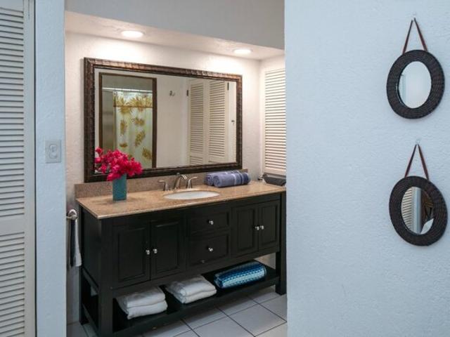 A Smith Bay Ee, Saint Thomas, Condo For Sale