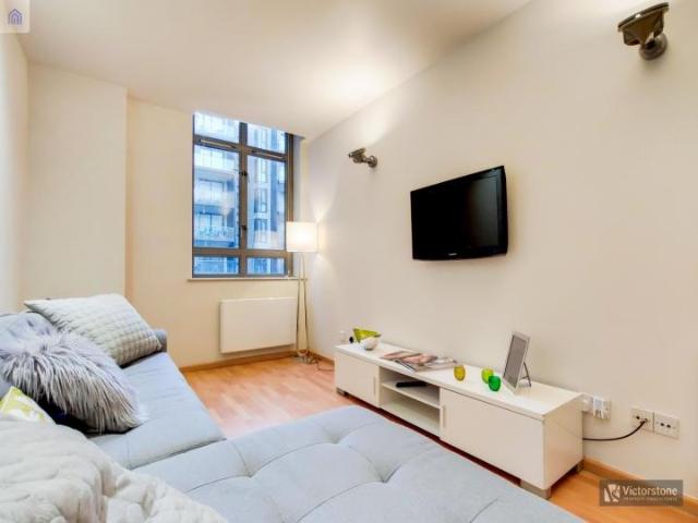 A spacious modern one bedroom apartment