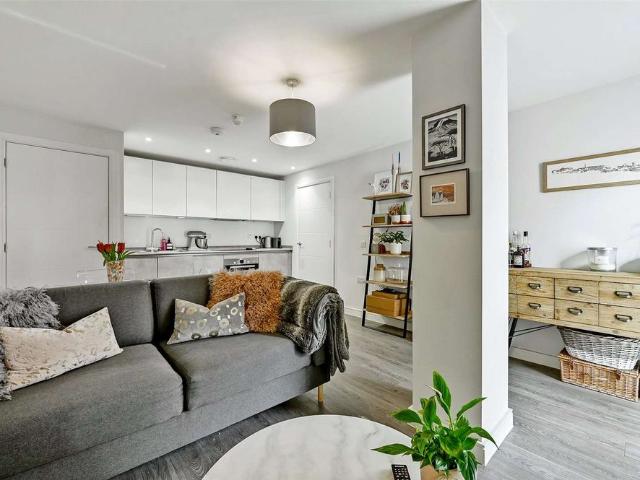 A spacious one double bedroom apartment