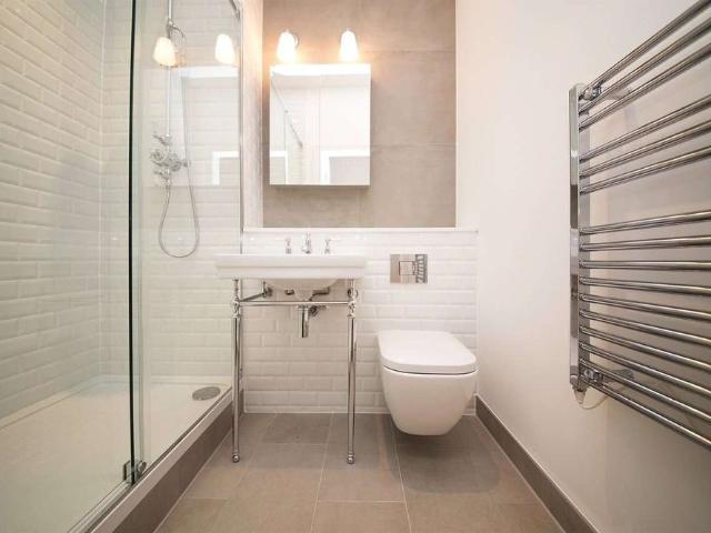 A spacious and contemporary studio apartment set within the Carlow House development in the heart of NW1