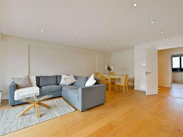 A spacious and modern two bedroom apartment with breath taking views of Windsor Castle