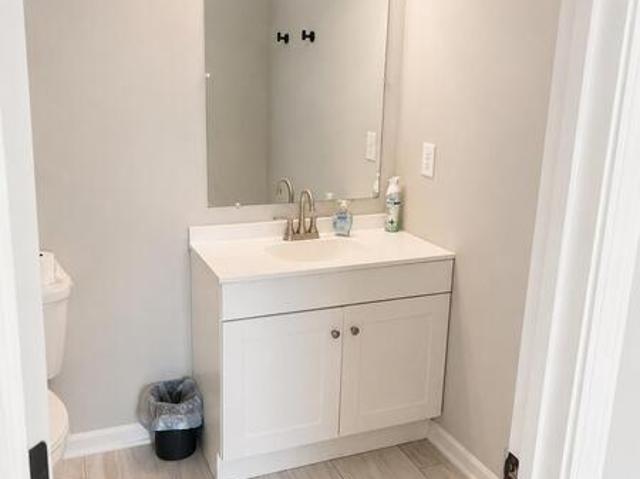 A spacious Columbia Townhome awaits!