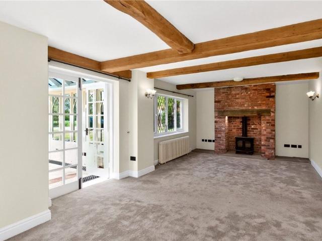 A spacious five bedroom detached family home with a garage, carport and driveway parking in Hamley Heath