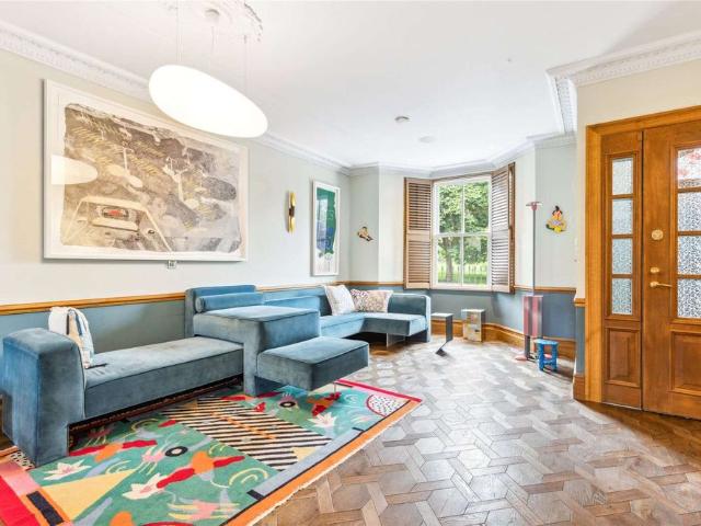 A spectacular home in beautiful condition with incredible views of Wandsworth Common