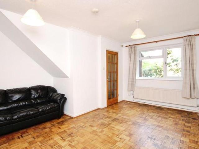 A two bed house available in a popular area of Bradley Stoke, this property is offered to the market now. 2 x Allocated parking spaces and wrap around garden