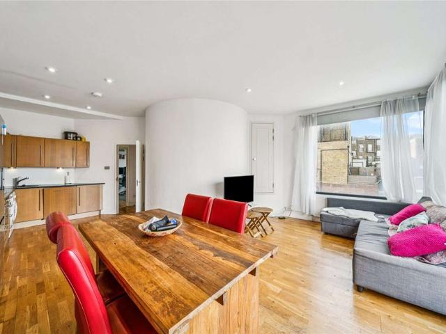 A two bedroom flat with roof terrace