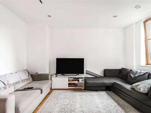 A third floor two bedroom, two bathroom apartment in this sought after development close to Highbury & Islington Station
