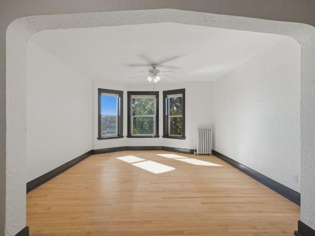 A Timeless Retreat with Old 1 Bedroom Apartment for Rent at 1027 Bellevue Ct E, Seattle, WA 98102 Broadway