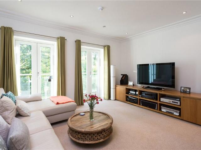A truly impressive 5 bedroom town house set in the heart of York's City Centre
