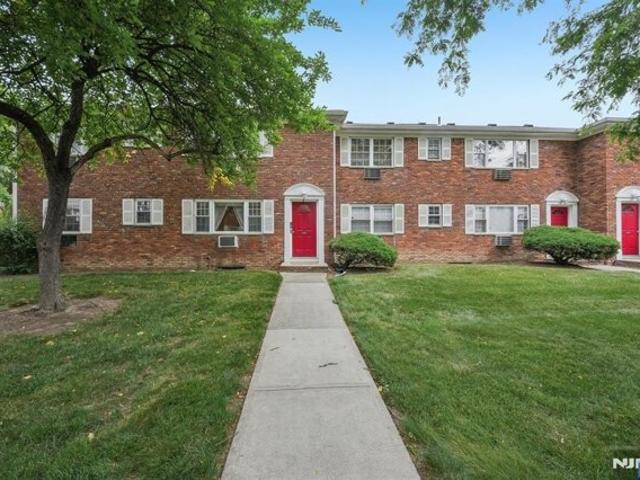 A Valley Rd Unit,wayne, Condo For Sale