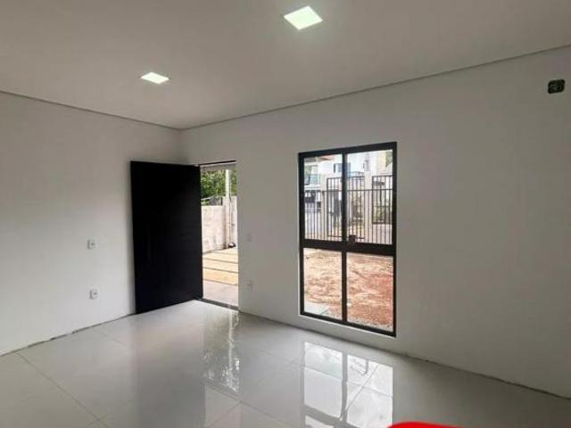 À VENDA NO PINHEIRINHO CA3683