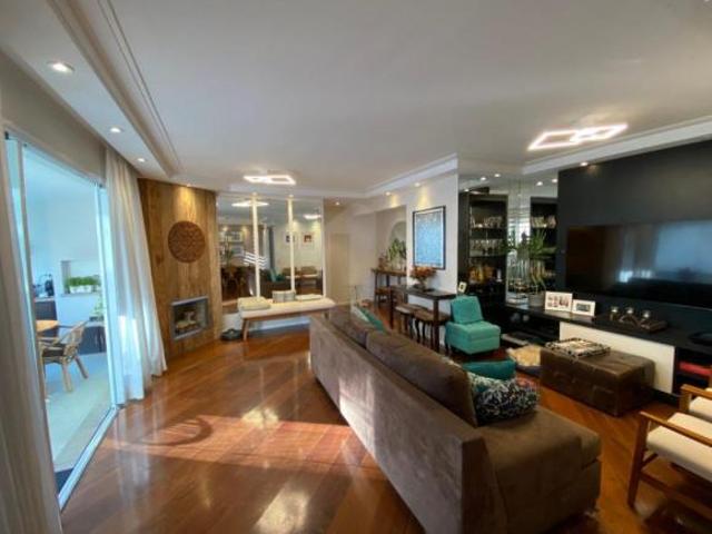 À Venda: Apartamento no Colina de São Francisco Condomínio Piazza 134m 3 suites