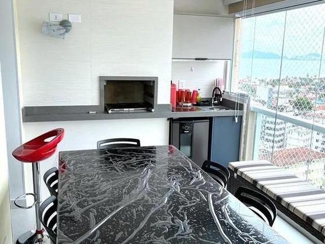 A venda apartamento com 3 dormitórios no Guaruja