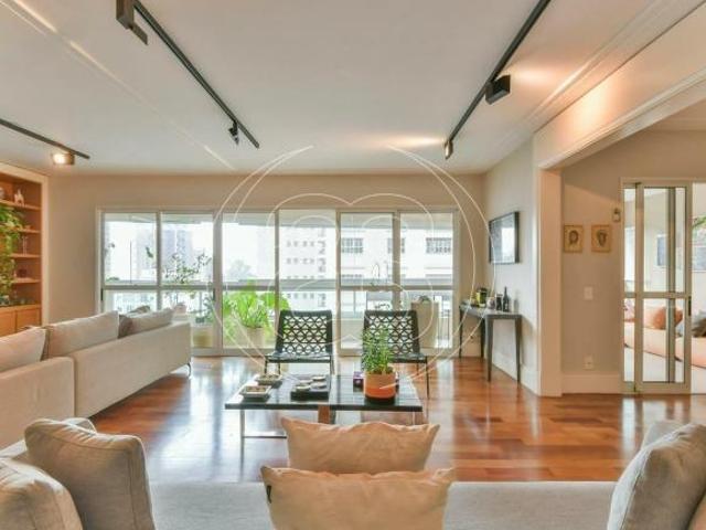 À VENDA! APARTAMENTO ELEGANTE NA VILA NOVA CONCEIÇÃO