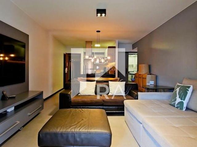LAKE SIDE REFORMADO E MOBILIADO À BEIRA DO LAGO 96M²