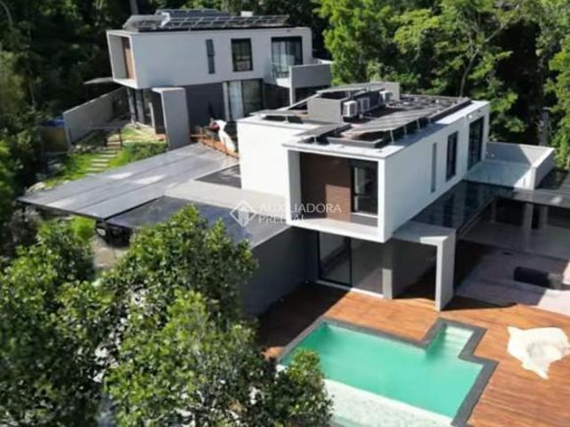 A venda casa em condomínio La Reserva em Atibaia