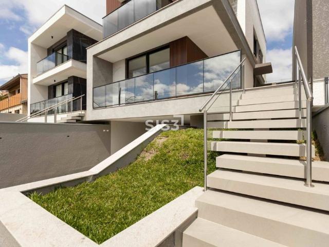 à venda Exclusiva mansão de 246 m2, Curitiba, Paraná