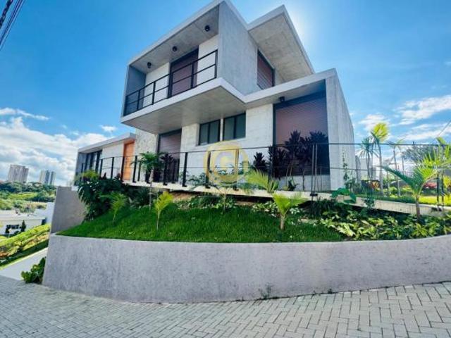 À VENDA E LOCAÇÃO | Residência Exclusiva com Arquitetura Tropical Contemporânea e Sustentável