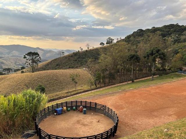 À VENDA | HARAS EXCLUSIVO NA SERRA DA MANTIQUEIRA!