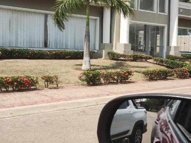 À Venda: Imóvel com Área Gourmet e Piscina em condominio Alto do Itaici