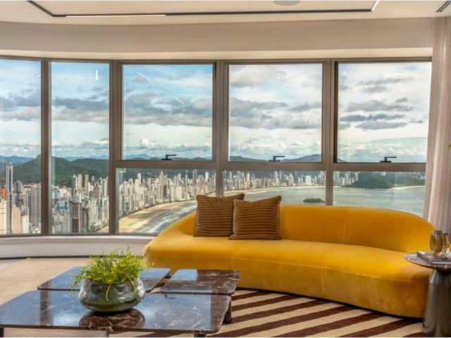 à venda Luxuoso apartamento de 261 m2, Balneário Camboriú, Brasil