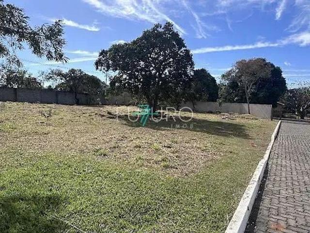 A venda, 1400 m² por R$ 850.000 Condominio Mansões Itaipu