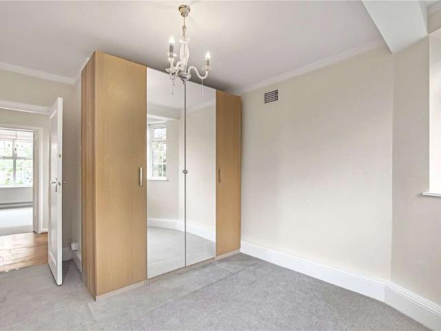 A very well presented three double bedroom flat located in the heart of the Village