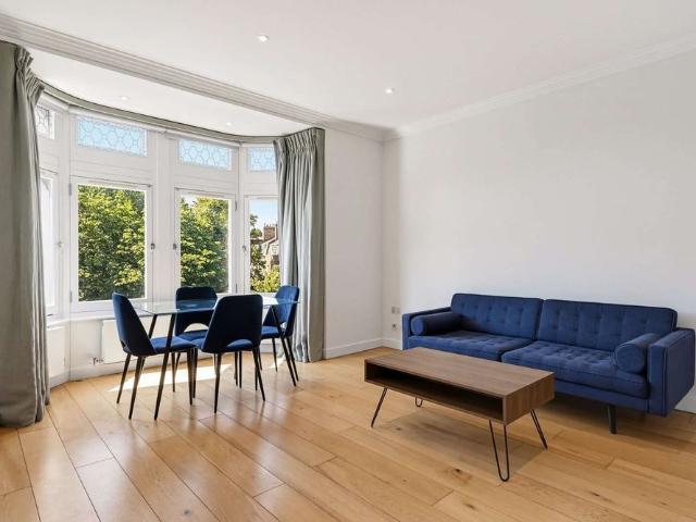 A well presented one bedroom apartment in a prime Knightsbridge location