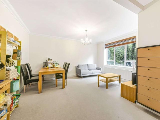 A well‑presented two bedroom apartment situated on the first floor