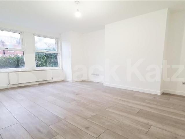 A well presented two bedroom garden flat ideally located on Deacon Road, NW2