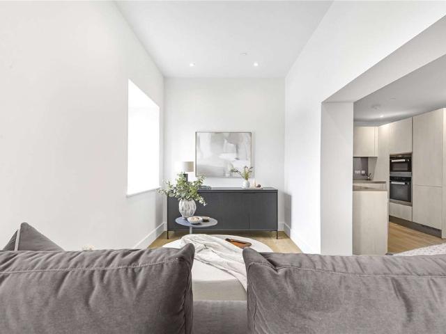 A well proportioned two bedroom riverside apartment