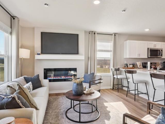A 101 2 E 50th Court